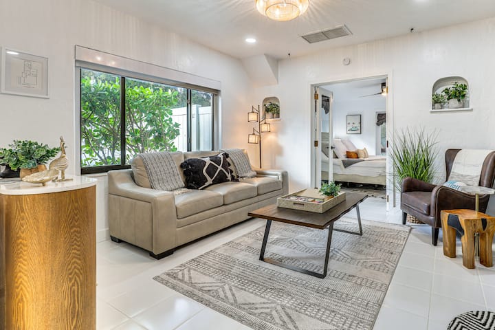 'The Peacock Bungalow' Near Fort Lauderdale Beach! - Fort Lauderdale