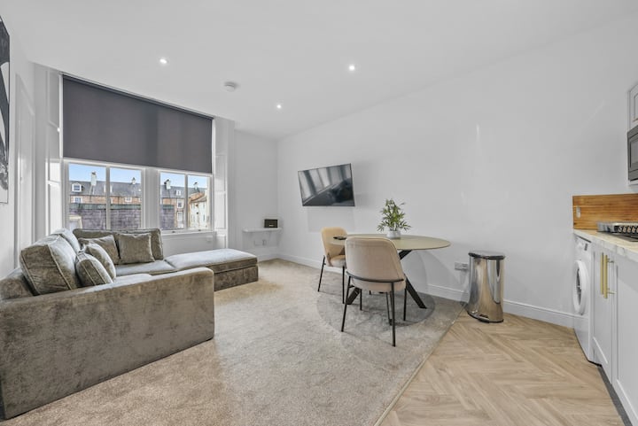 The Nook | Beachwalk Apartments By Nova Suites - Ayr