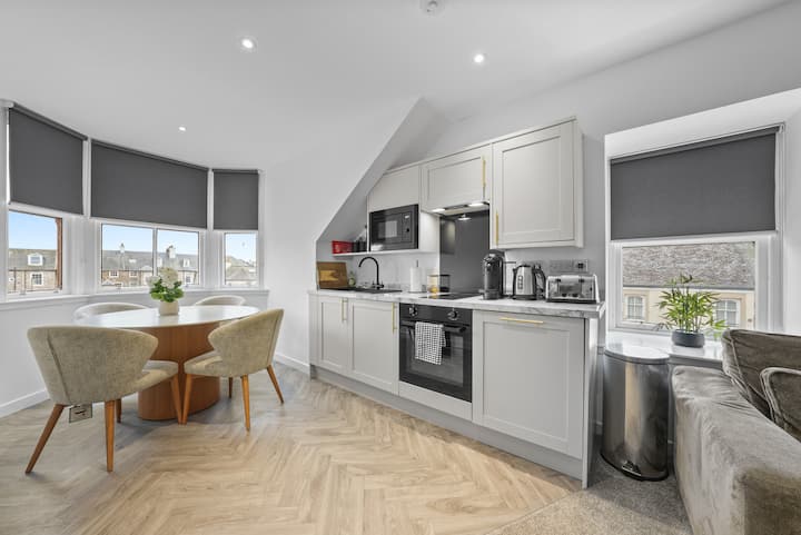 The Penthouse | Beachwalk Apartments - 에어