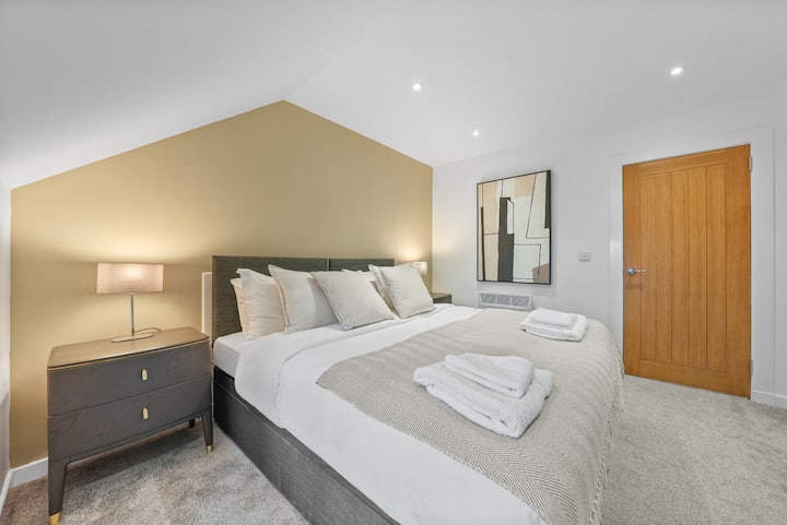 The Penthouse | Beachwalk Apartments - Ayr, UK