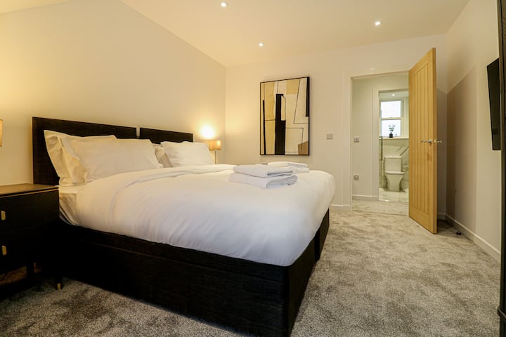 The Penthouse | Beachwalk Apartments By Nova Suite - Ayr, UK