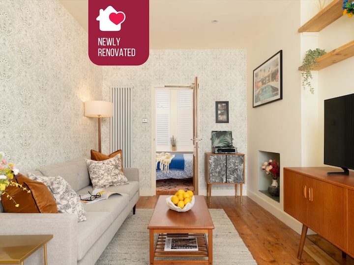 The Lorelei Chic Urban Retreat With Terrace - Brighton