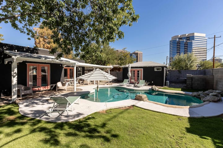 New! Downtown Micro Resort | 4bed/4bath + Pool - Phoenix