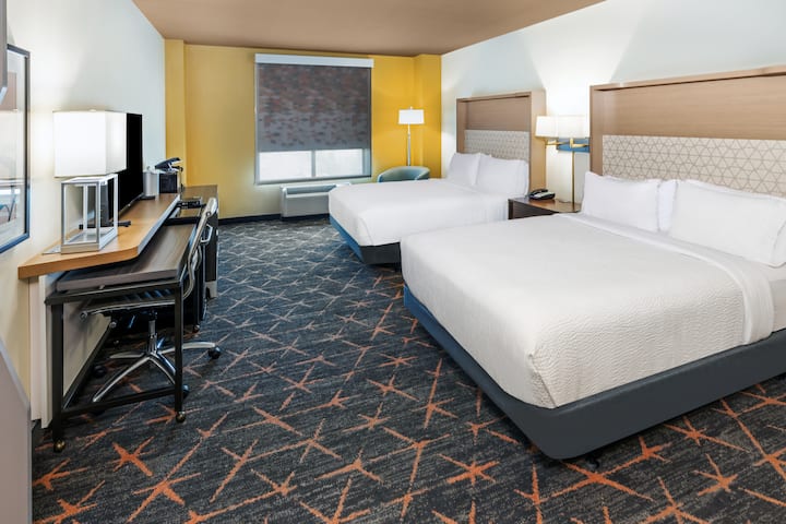 2 Beds Suite W/ Free Parking - Stillwater, OK