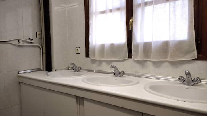 "Tritón" Hostel - Villanúa - Jaca