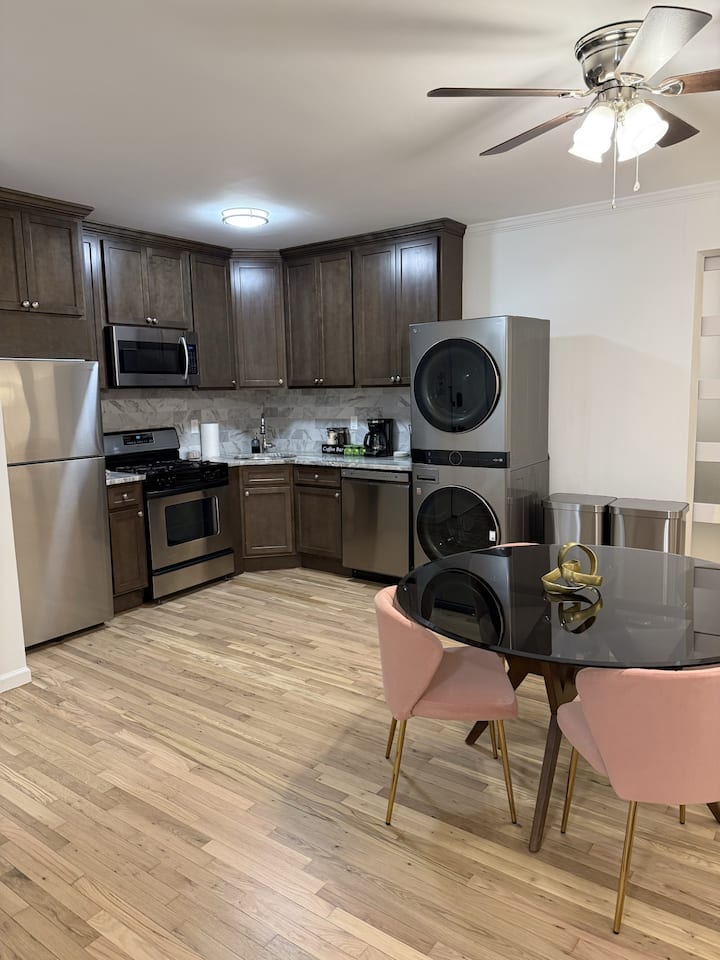 Luxury Boutique Home 4 Beds 1 Bath 25 Min Nyc - West New York, NJ