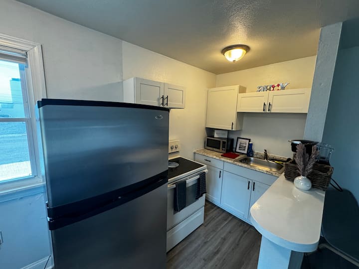 1 Bed Apt Across From The Beach 3 - Norfolk, VA