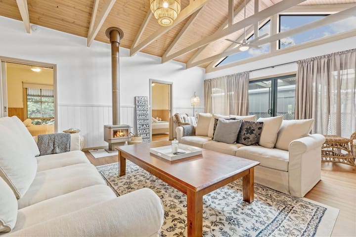 The Island House – Your Escape On Raymond Island - Paynesville