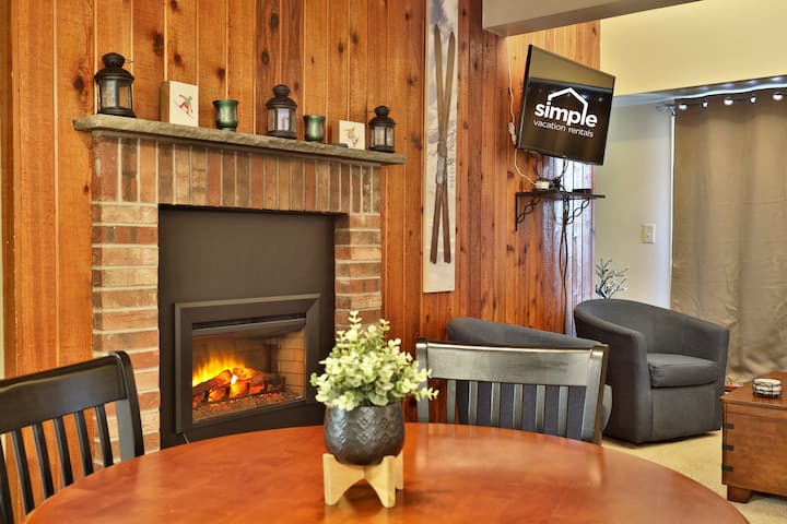 Alpine Oasis Studio: Shuttle, Pool, Hot Tub, More! - Killington, VT