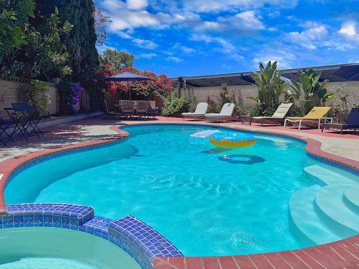 Near Disneyland, 6br, 4ba, Pool/hottub, 3300 Sqft - Anaheim, CA