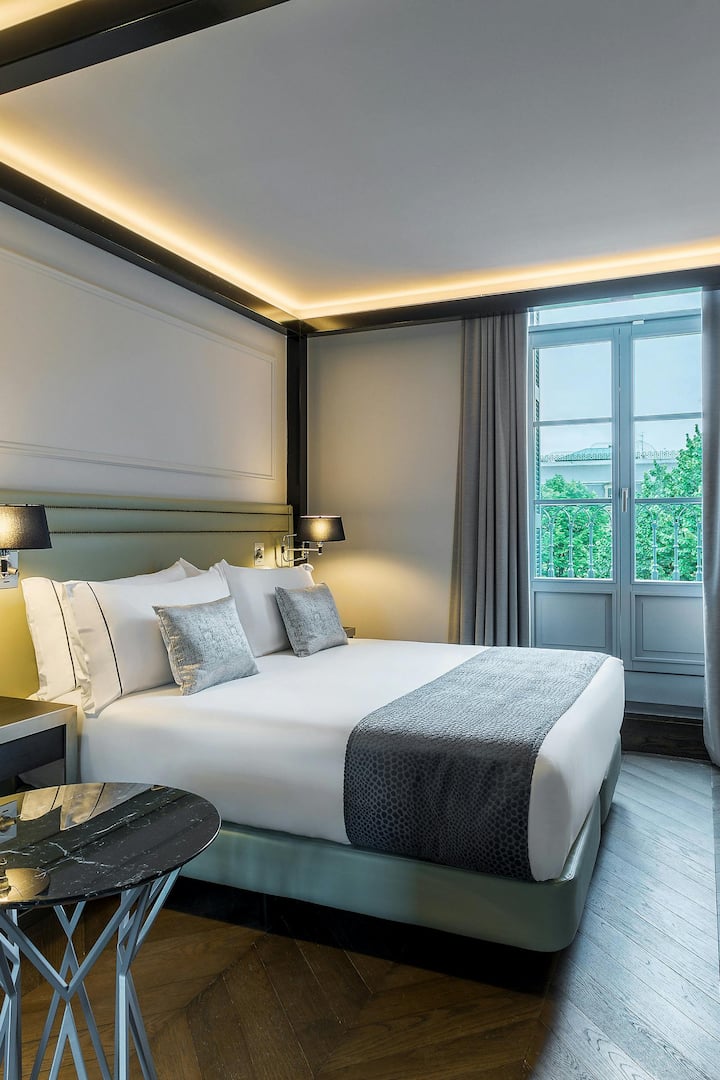 Hotel Room In The Heart Of Downtown San Sebastian - Donostia-San Sebastian