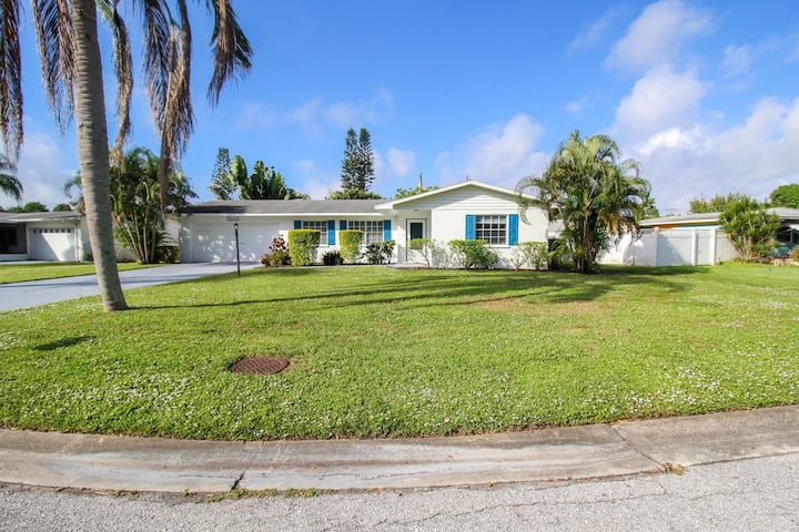 Delightful Home In West Bradenton - Sans Souci - Bradenton, FL