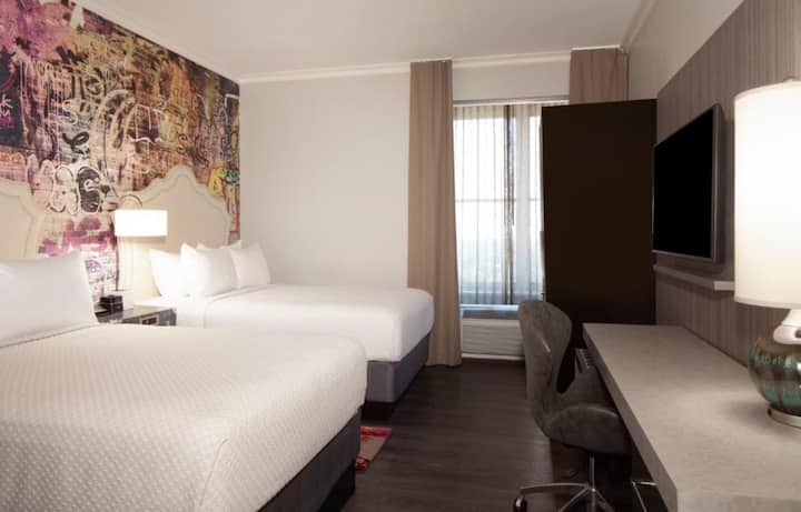 Cozy Room Near Fox Theater – 5 Min Walk - Atlanta, GA