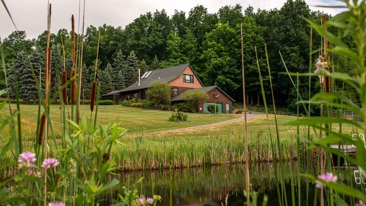 Harmony Hill: A Cozy Retreat For Galentine’s! - Bloomfield, NY