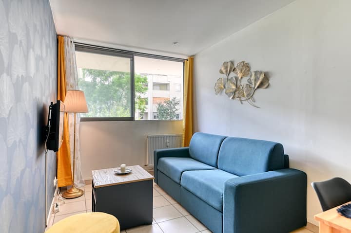 Appartement Cosy Et Bien Situé à Gratte-ciel - Bron
