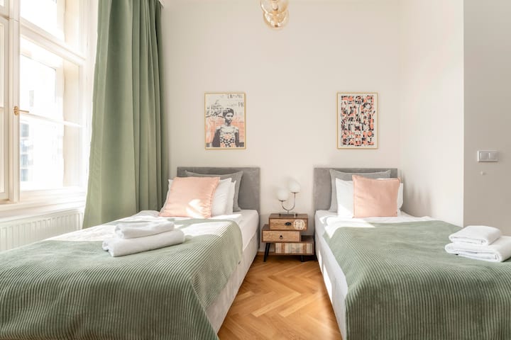 New & Fresh Studio, Great Price – No. 302 - Prague