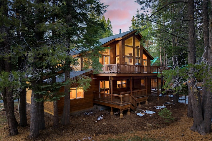 Hansel By Avantstay | Pool Table, 5mins To Skiing - Truckee, CA