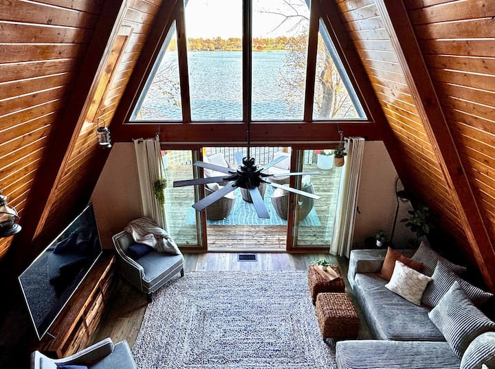 Relax On The Lake•quiet•hot Tub•central Location - Decatur, IL