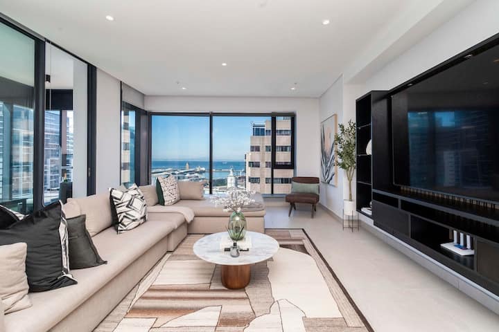 Mountain To Atlantic Sea Views| Penthouse Living - Cape Town