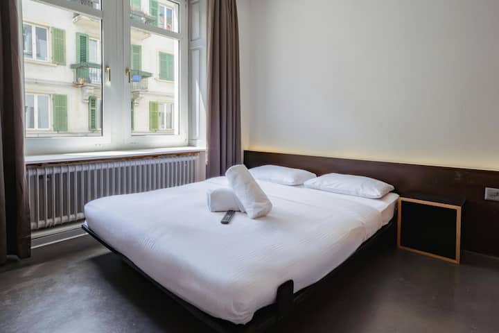 Easyhotel • Central Zürich • Explore & Discover - Zurich