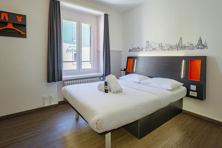 Double Room • Swim Limmat Nearby • Central Zurich - Zurigo