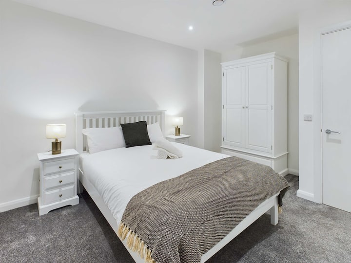 Stunning Modern 1 Bed Apartment - Belfast