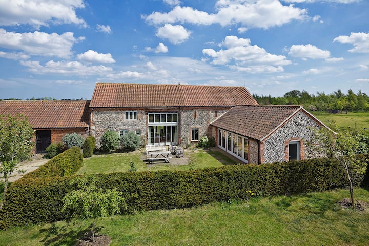 The Haybarn, A Characterful Barn Conversion - Wells-next-the-Sea