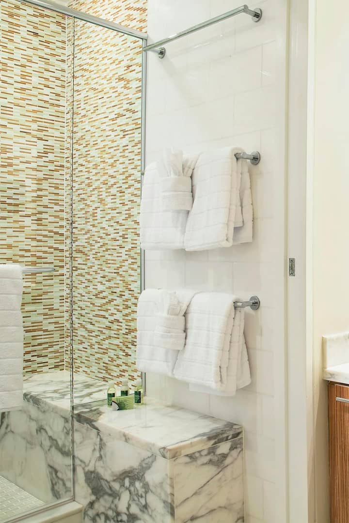 2-king Bedroom Flat Suite With Stunning Pool View! - Key West, FL