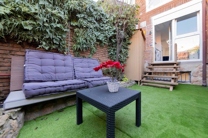 Private Garden Apartment - Velilla de San Antonio