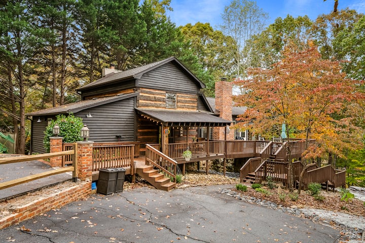 Pre-revolutionary War Cabin On Lake Hartwell - Clemson