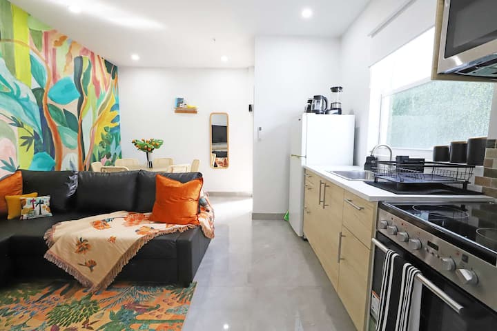 Rooftop Retreat Ocean Dr W/beach Views & Terrace - Miami Beach