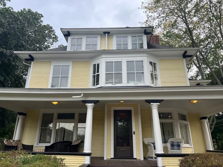 Sunshine Inn - 워키건