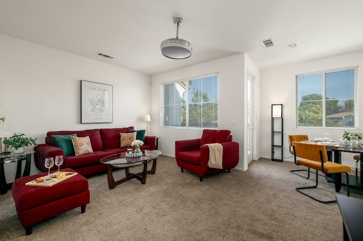 Redecorated | Serene | Legoland| Family-friendly - Carlsbad, CA