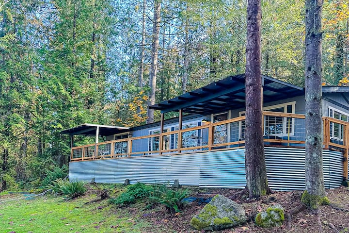 3br Farmhouse With Water Views, Bbq Grill, Wifi - Shelton, WA