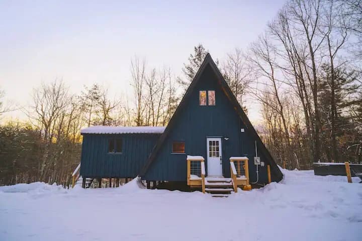 Blue Hour - Hot Tub | Dog Friendly | Fenced Yard - Adirondack Mountains