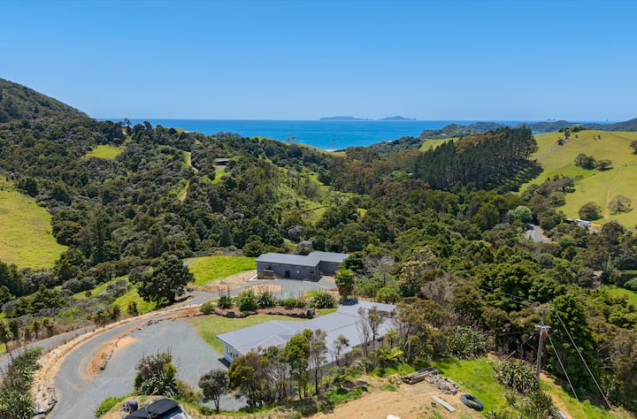 Waitorupai Retreat 2 - Sandy Bay Holiday Home - Hikurangi