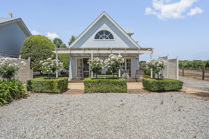 *New* Cottage On Vines - C21 Southcoast Holidays - Willunga
