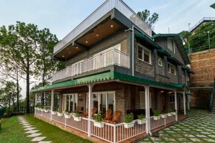Elivaas 9bhk, Gazebo, Patio, Bonfire W/ Views - Kasauli