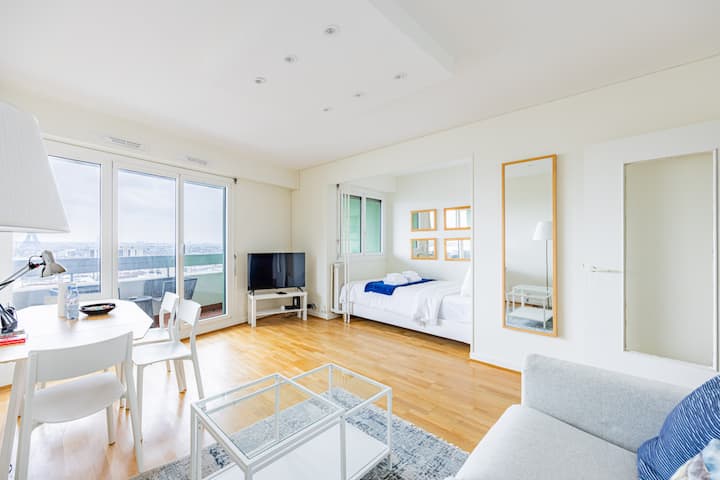 Montparnasse - Vue Tour Eiffel - Balcon - Gare Montparnasse - Paris