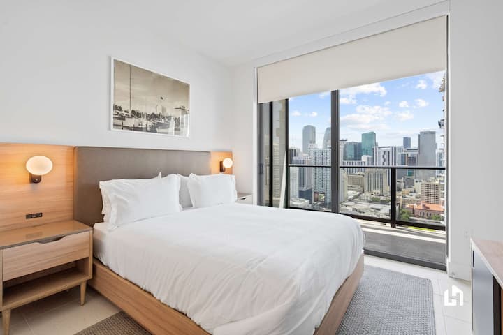 Scenic Skyline Stay With Pool & Gym Access - Miami