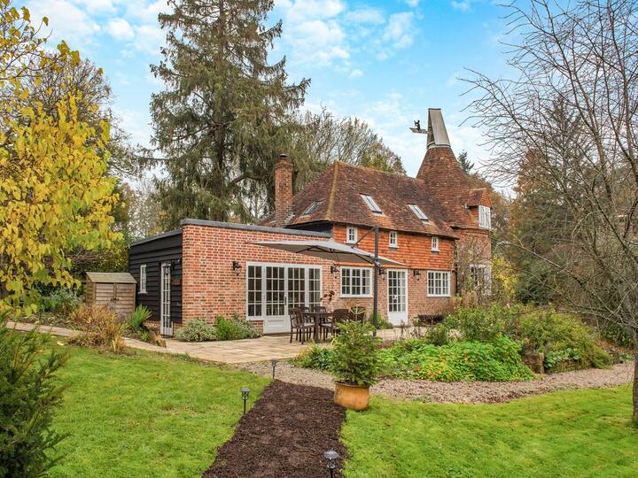 Mousehall Oast - United Kingdom
