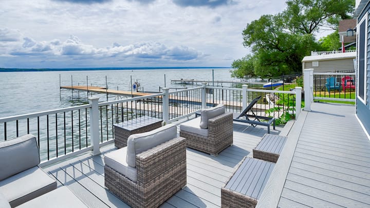 Petit Retreat: The Sweetest Place On The Lake! - Seneca Falls, NY