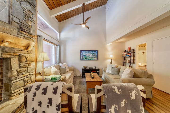 Updated Ski-back Condo W/ Garage At Canyon Lodge - Mammoth Lakes, CA