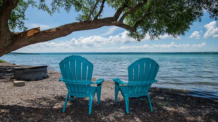 Cayuga Sunshine:galentine’s Getaway For Your Gals! - Aurora, NY