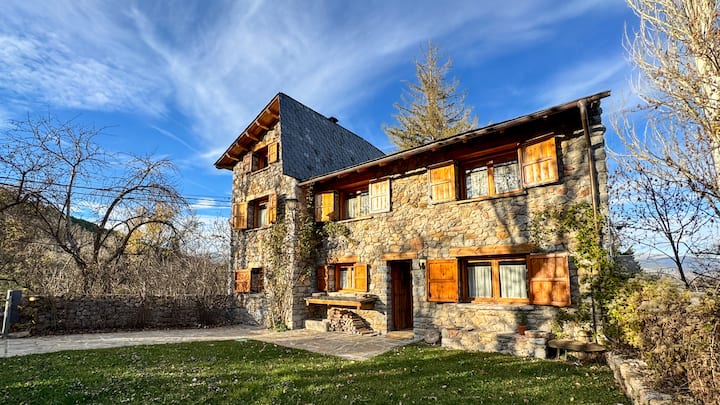 Masía Cal Kenyon - Alp, Catalonia