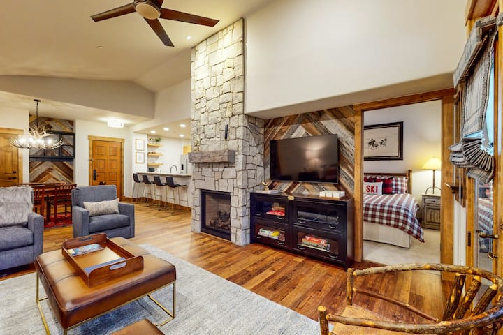Four Br Condo W/shared Pools, Hot Tubs - Steamboat Springs, CO