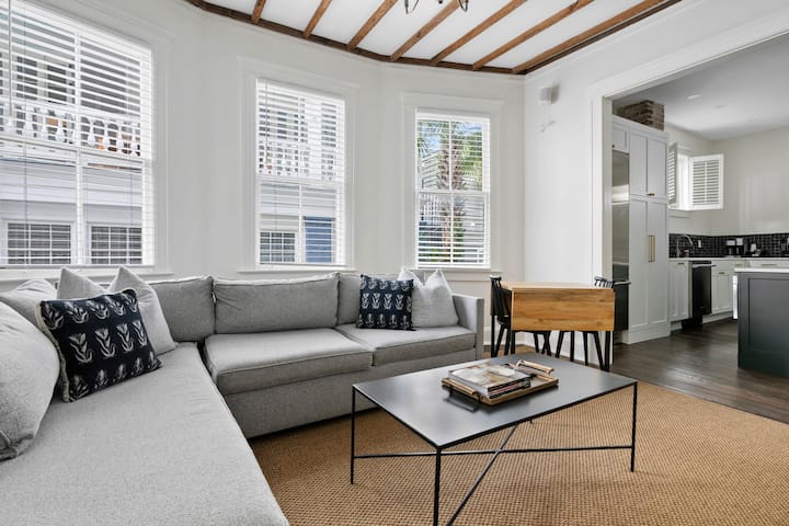 The Gardenia House | Sleeps 20 | Multi-unit Rental - Charleston, SC