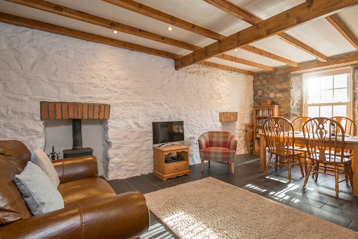 35 Bryn Road - Whitesands Bay