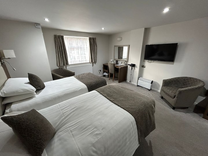Double Or Twin Room Ensuite - Wellingborough