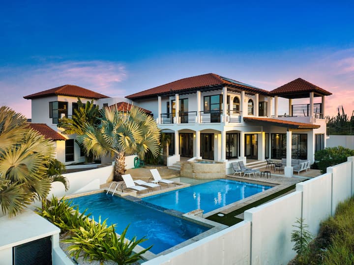 Lux Villa Oasis: 5br W Pool* Playground Near Beach - Aruba
